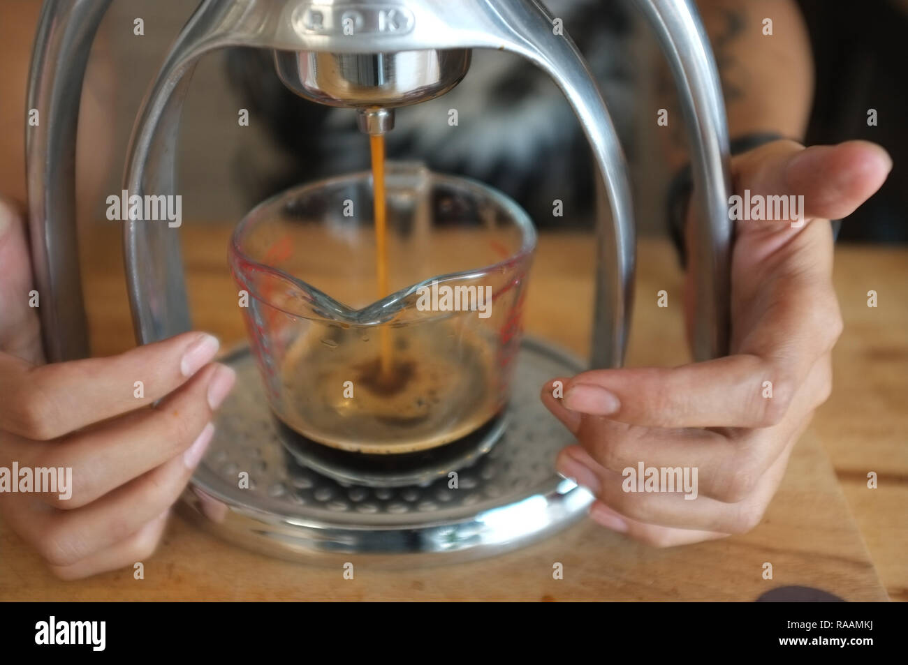 Hand machine hi-res stock photography and images - Alamy