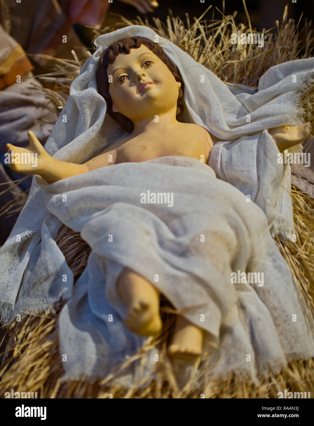 Nativity statue hi-res stock photography and images - Alamy