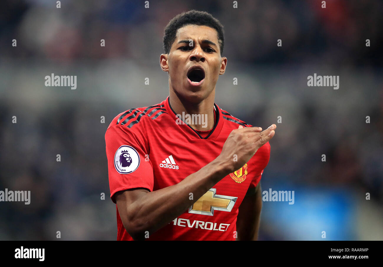Manchester United's Marcus Rashford celebrates scoring his side's ...