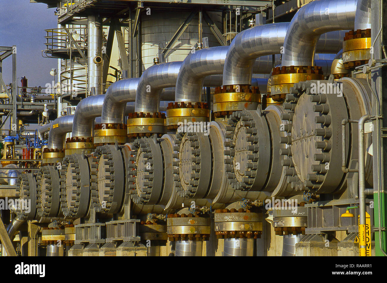 Petroleum refinery hi-res stock photography and images - Alamy