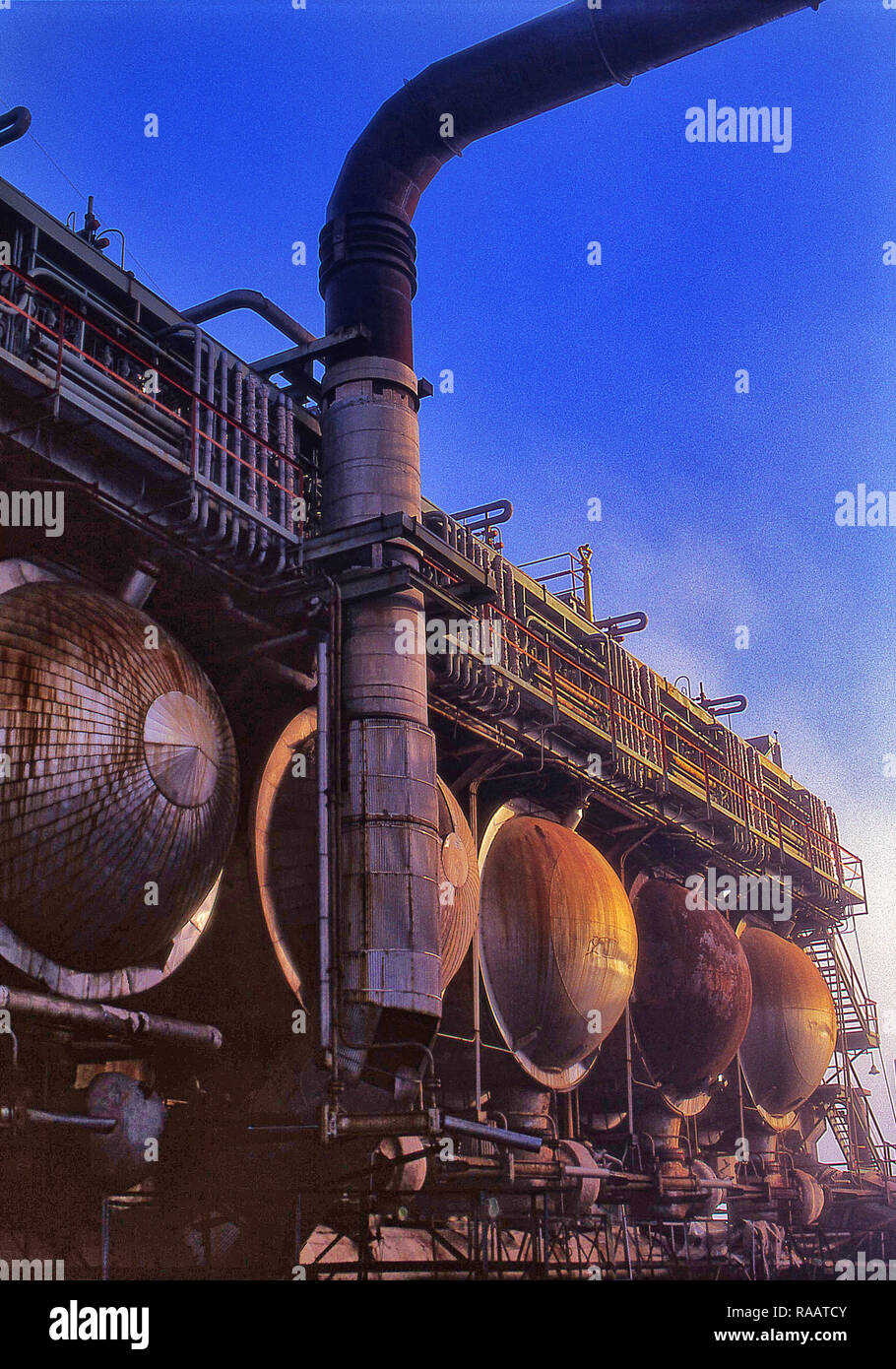 Petroleum refinery hi-res stock photography and images - Alamy