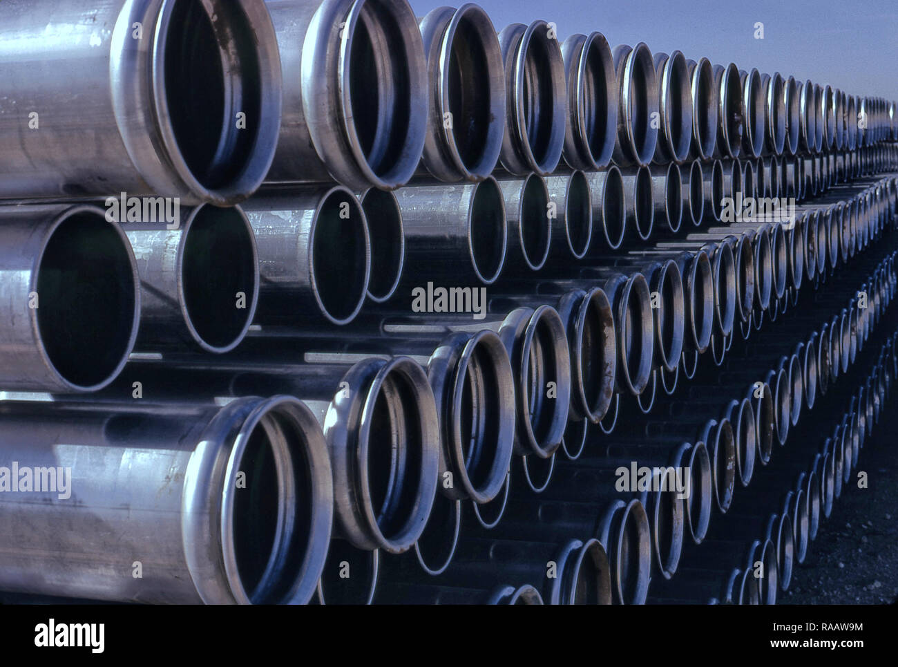 Pipeline products hi-res stock photography and images - Alamy