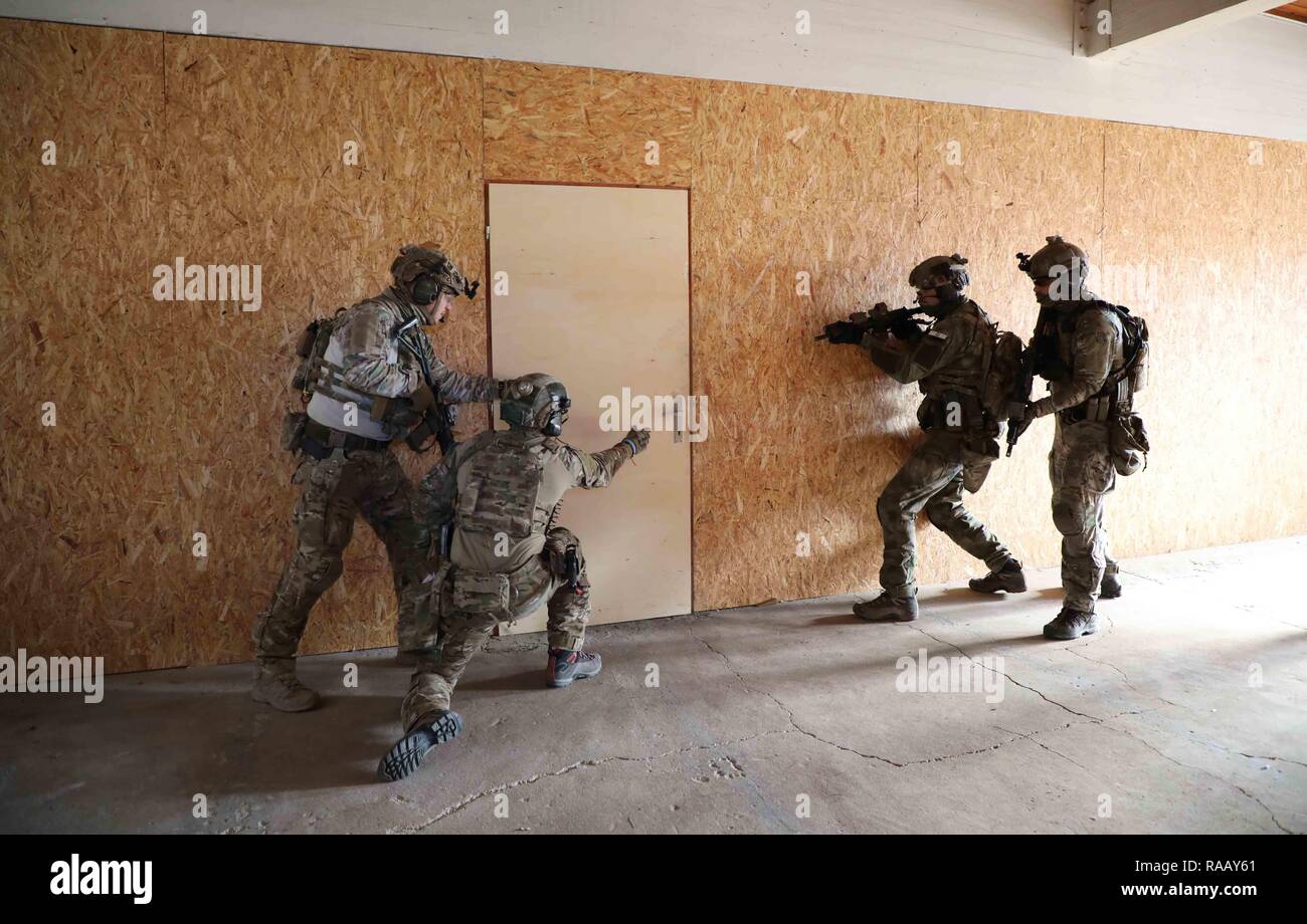 Slovakian army hi-res stock photography and images - Alamy