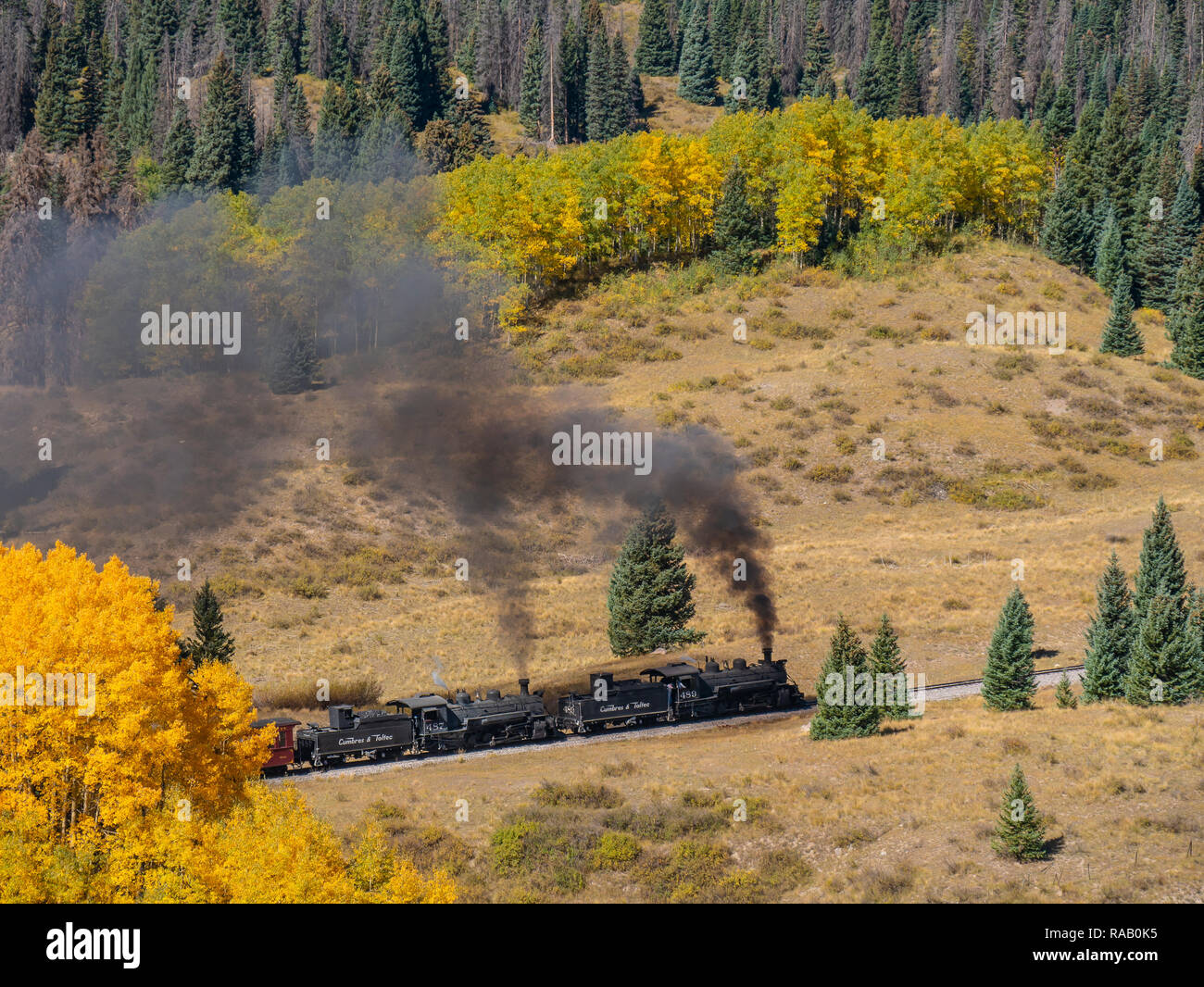 Windy rail track hi-res stock photography and images - Alamy
