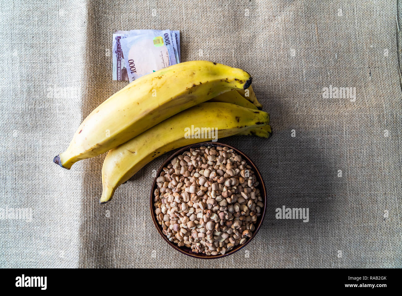 Nigerian brown beans hi-res stock photography and images - Alamy