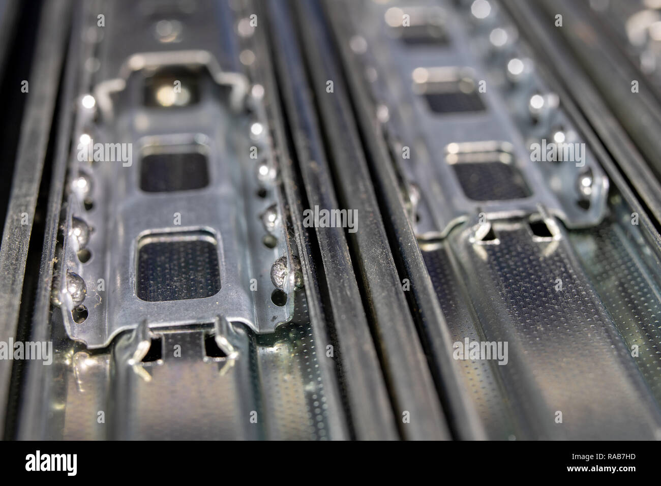 Sliding rail for carpentry and furniture structures. Carpentry ...