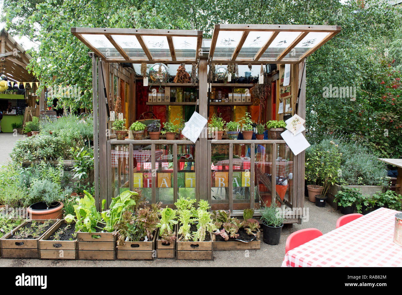 Glasshouse, Dalston Eastern Curve Garden London Borough of Hackney ...