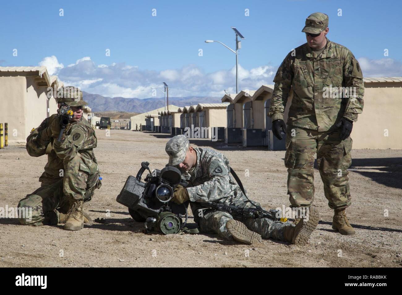 U.S. Army Soldiers assigned to 1st Battalion, 5th Infantry Regiment ...