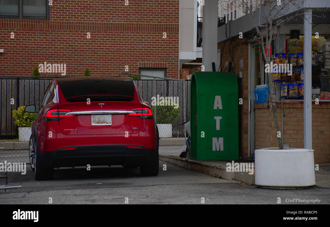 Black tesla model x hi-res stock photography and images - Alamy