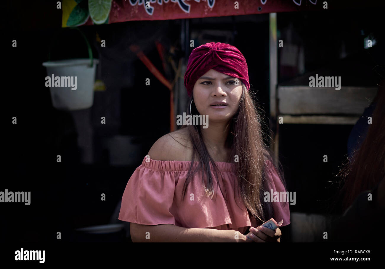 Romani gypsy girl hi-res stock photography and images - Alamy