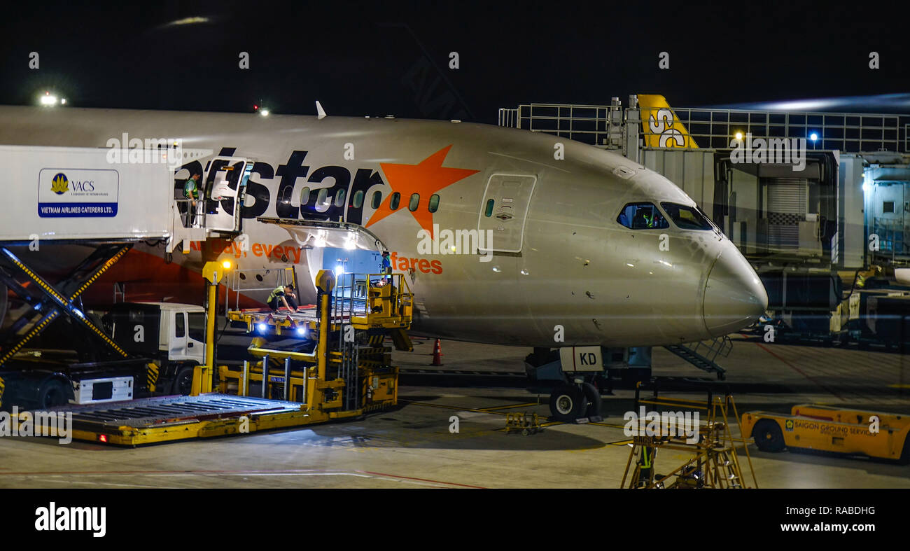 Boeing 787 dreamliner side view hi-res stock photography and images - Alamy