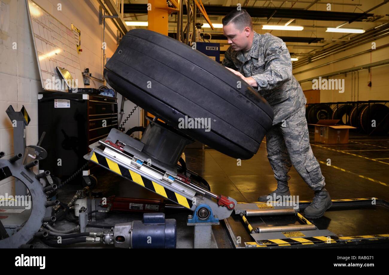 100th maintnenace squadron hi-res stock photography and images - Alamy