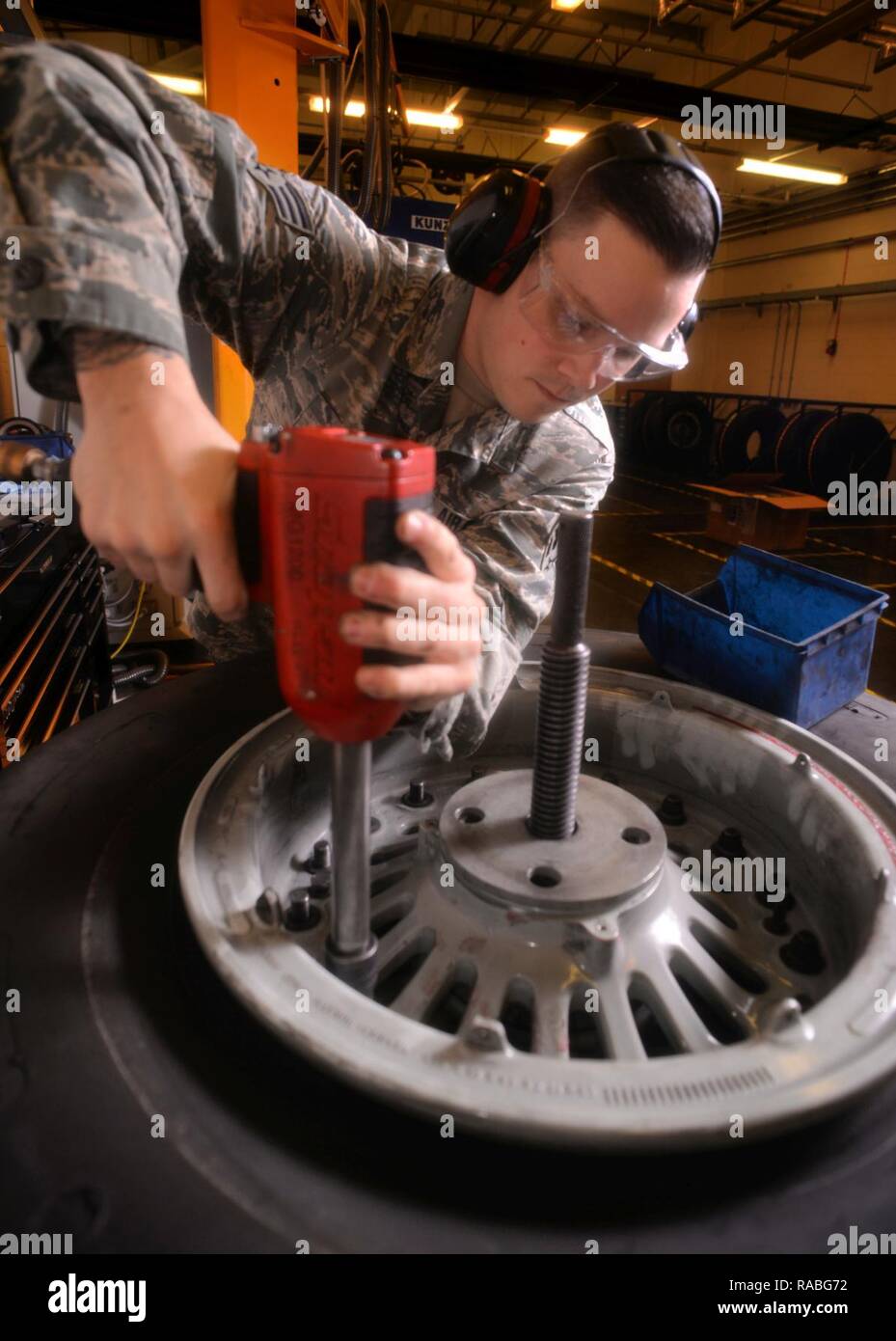 100th maintenance squadron hi-res stock photography and images - Alamy