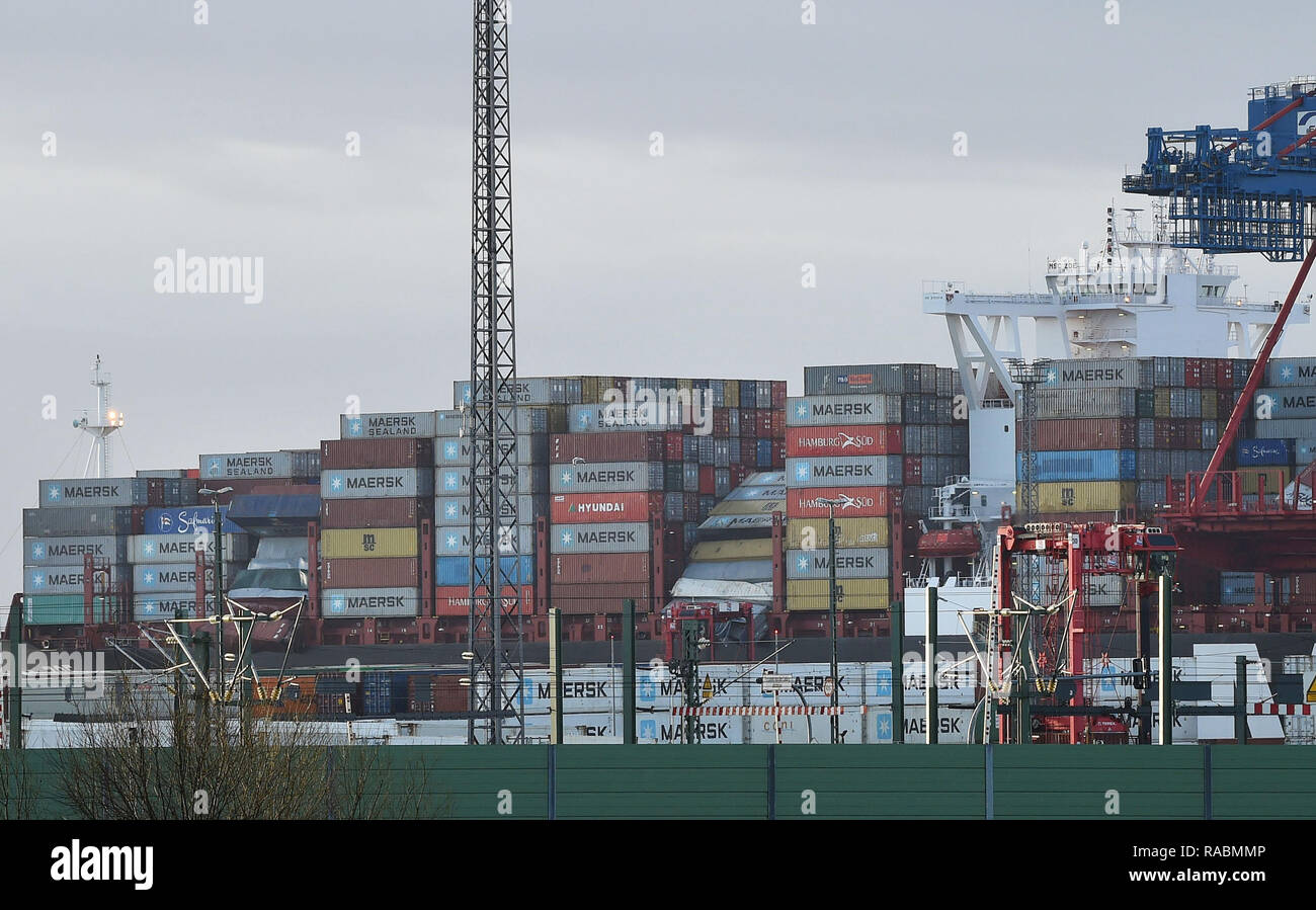 Bremerhaven, Germany. 03rd Jan, 2019. The "MSC Zoe" is located with ...