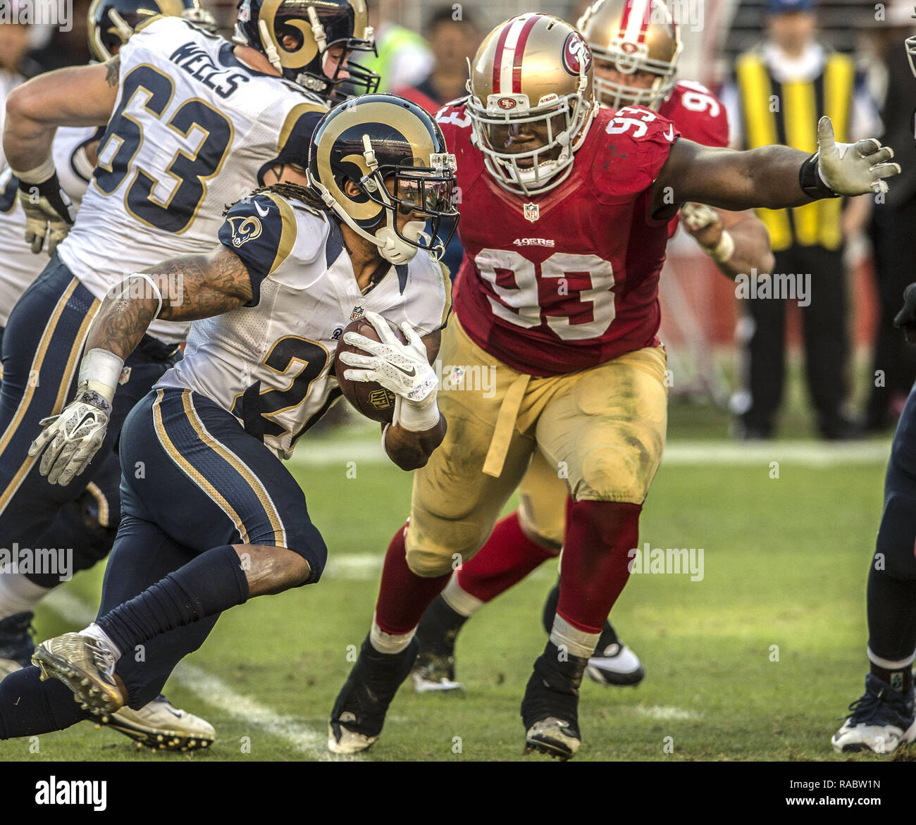 Santa Clara, California, USA. 2nd Nov, 2014. St. Louis Rams running ...