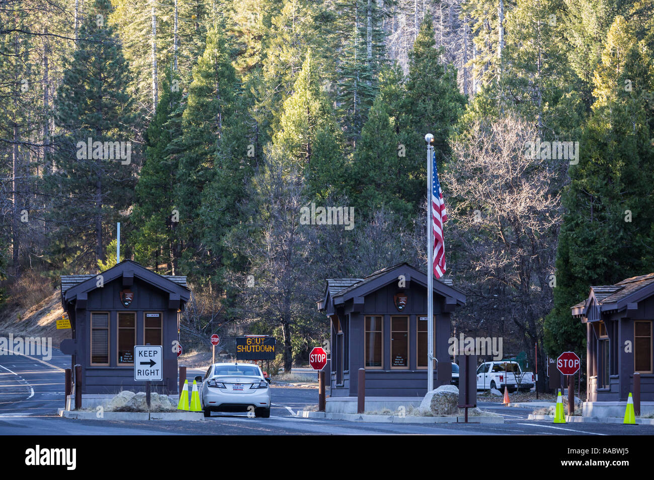 Entrance sign yosemite national park hi-res stock photography and ...