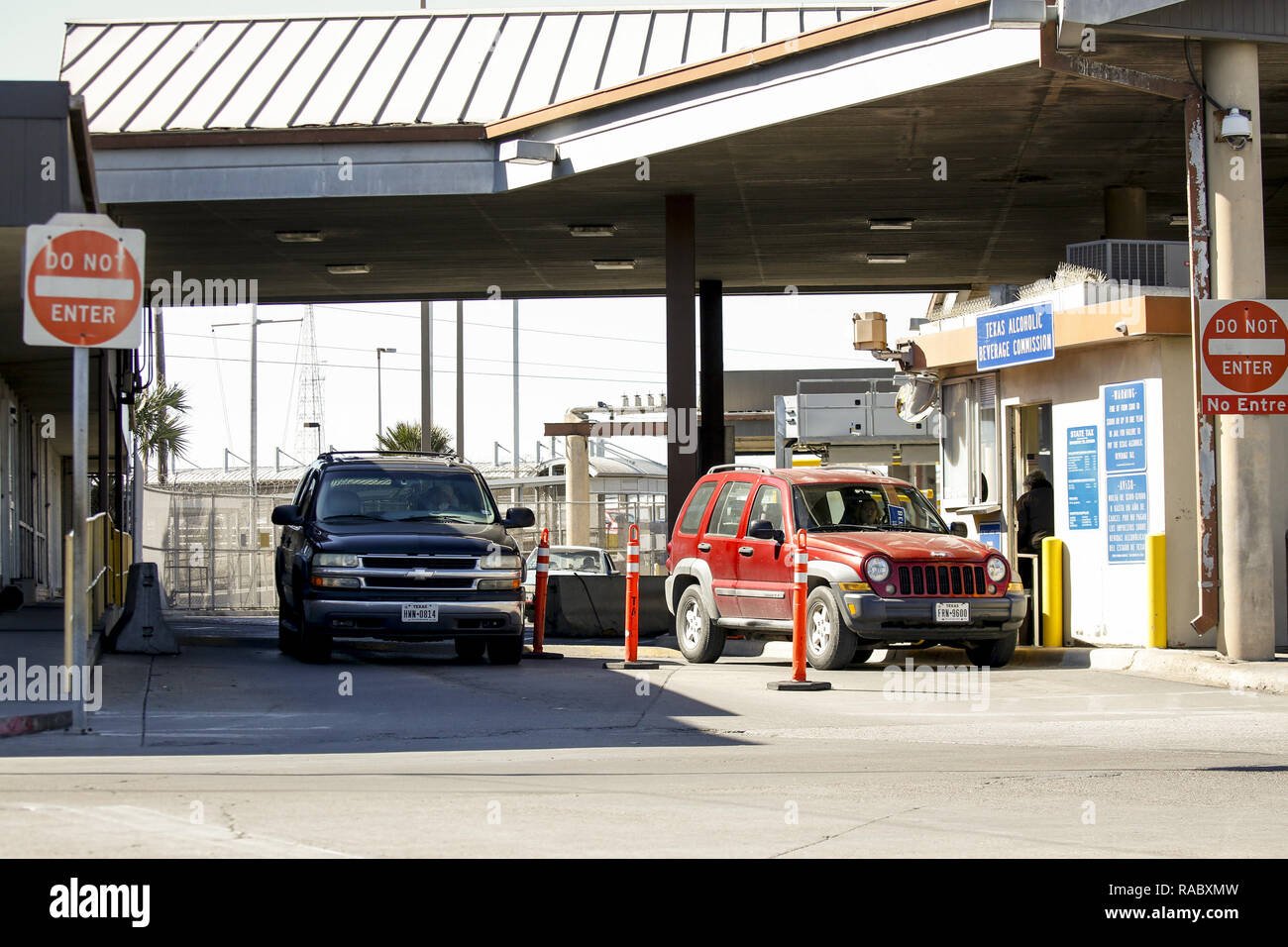U s mexico border crossing hi-res stock photography and images - Alamy