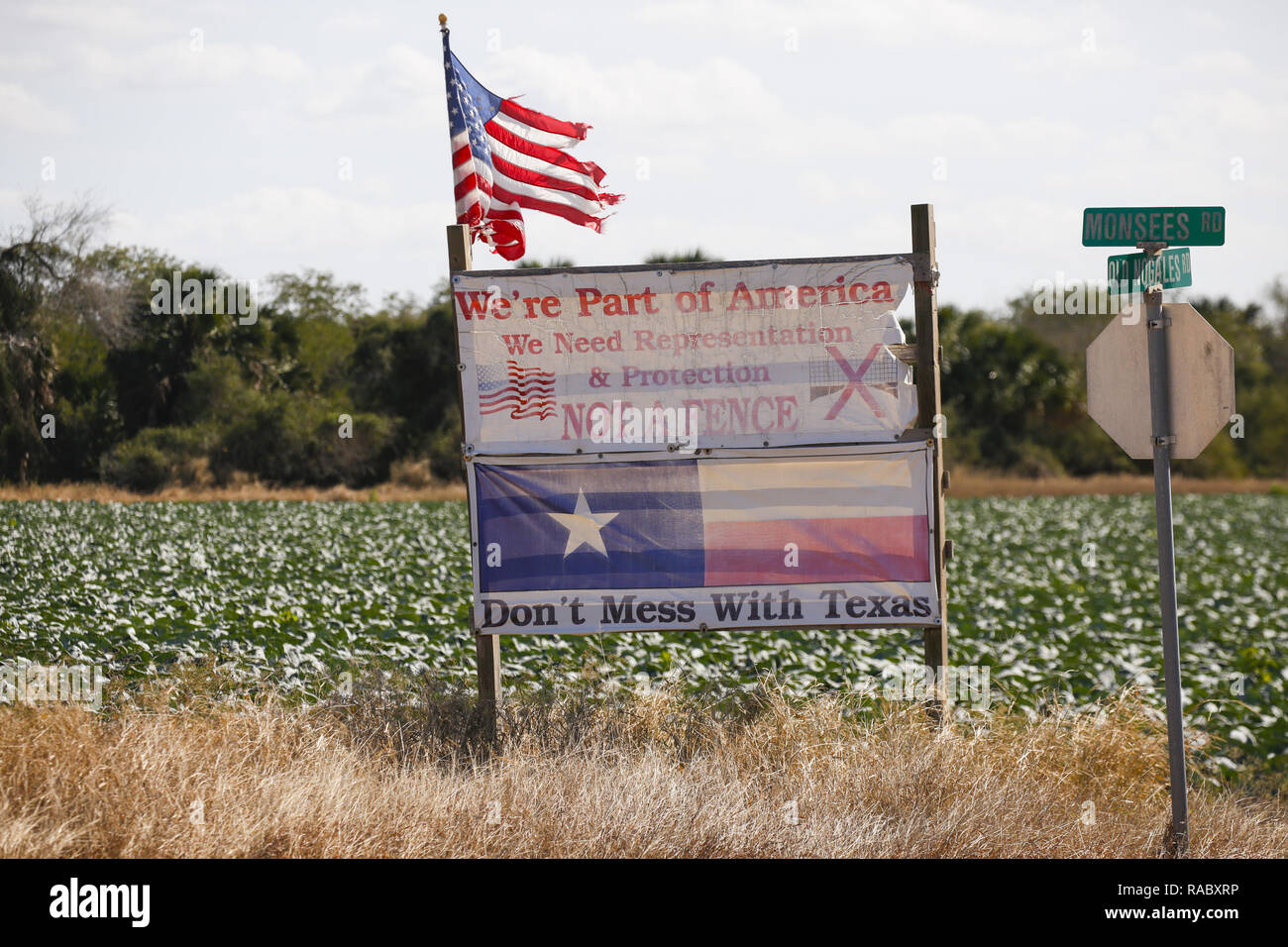 Brownsville texas border fence hi-res stock photography and images - Alamy