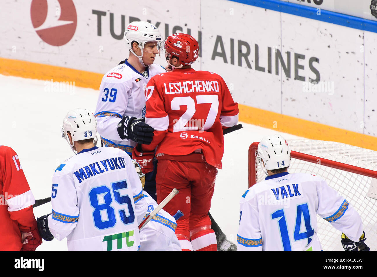 Matt frattin hi-res stock photography and images - Alamy