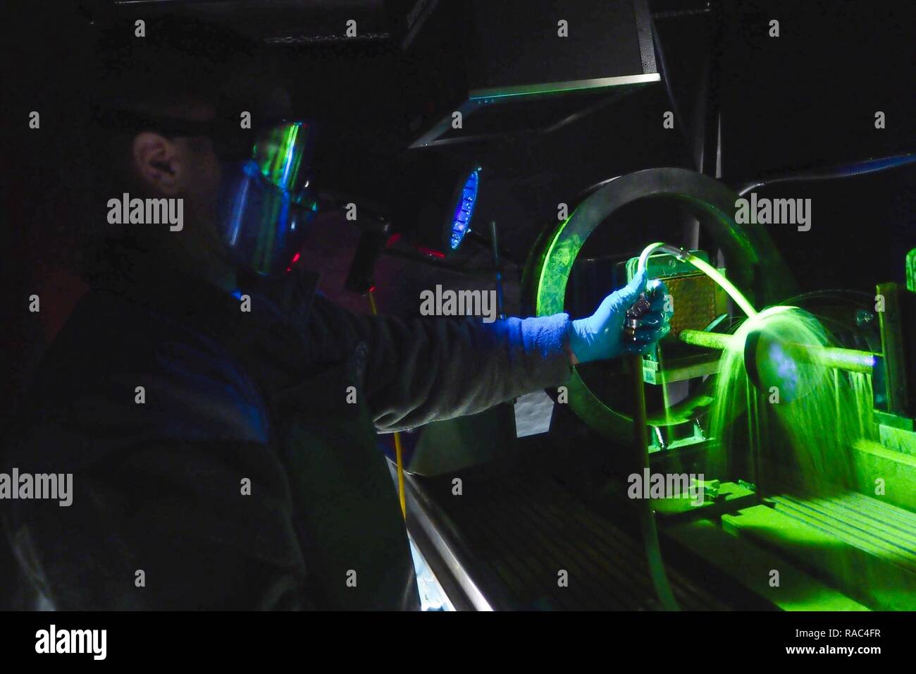 Magnetic particle inspection hi-res stock photography and images - Alamy