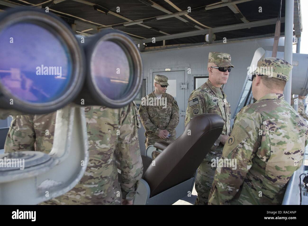 U.S. Army Reserve Commanding General Lt. Gen. Charles D. Luckey tours ...