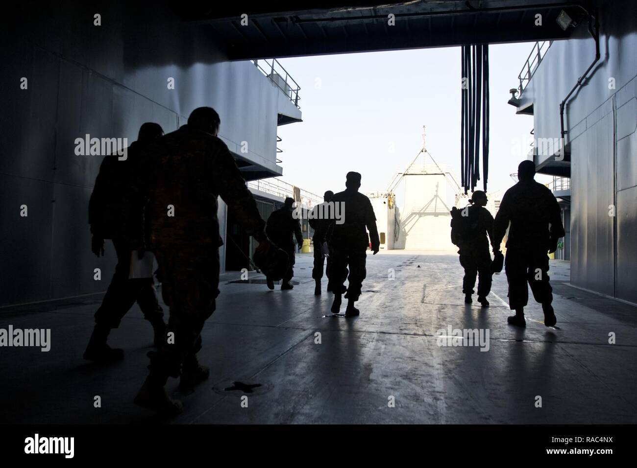 U.S. Army Reserve Commanding General Lt. Gen. Charles D. Luckey tours ...