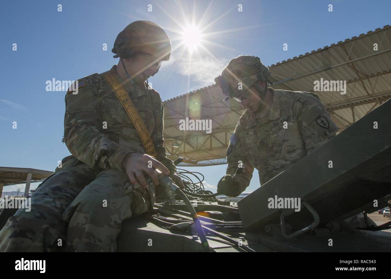 Recoil system hi-res stock photography and images - Alamy