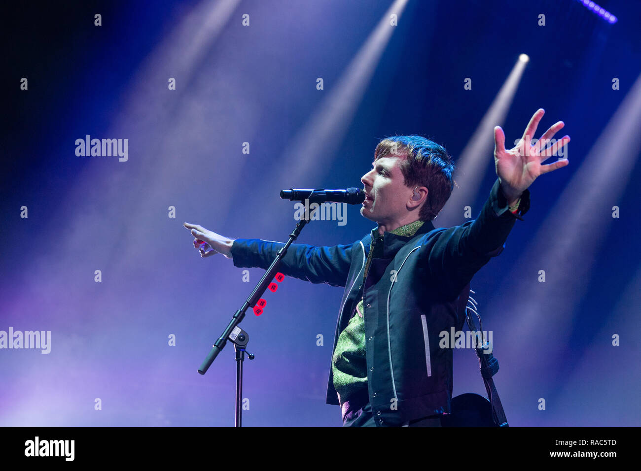 Lead singer franz ferdinand alex hi-res stock photography and images ...