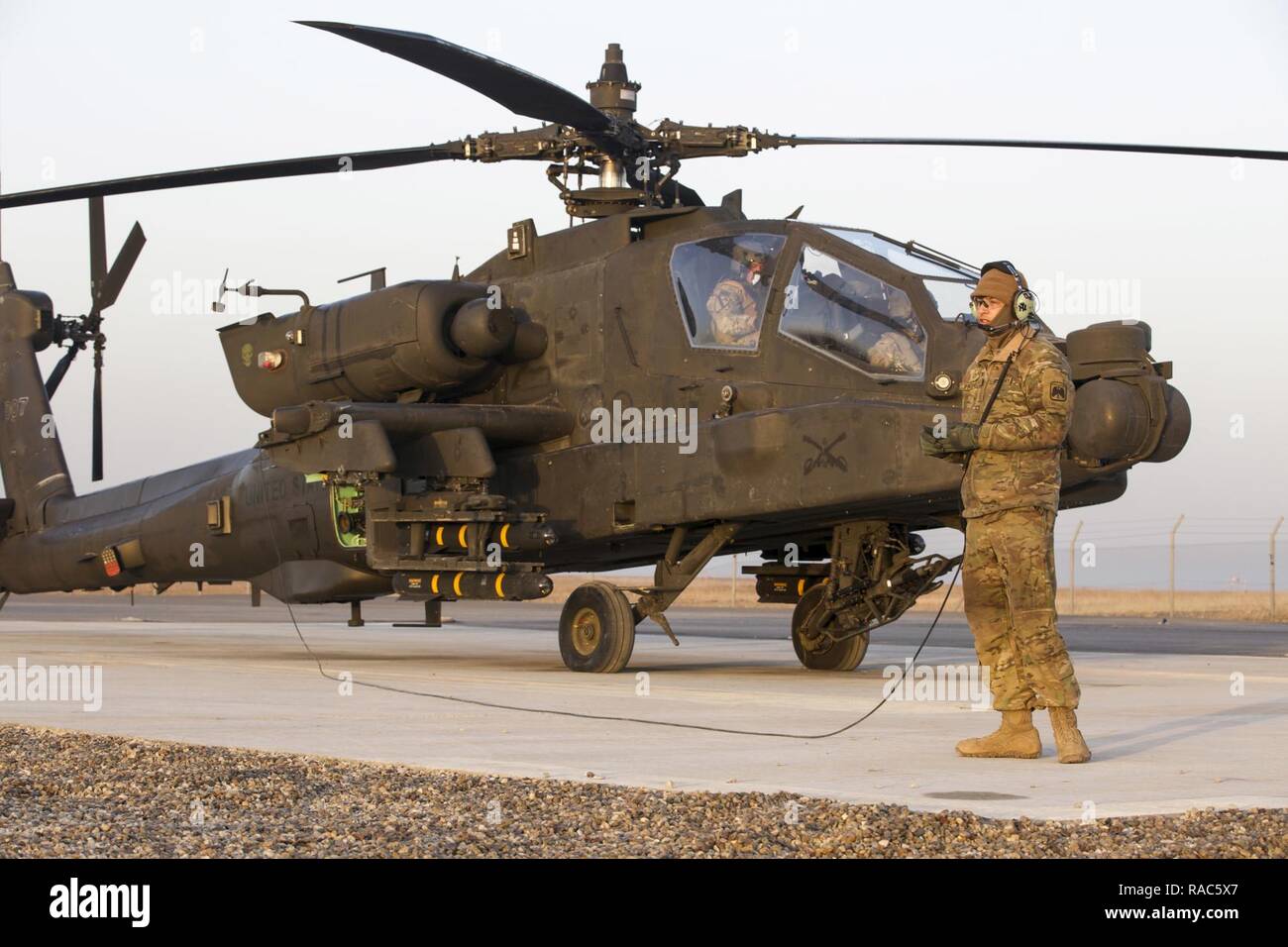 U.S. Soldiers from Bravo Troop, 4th Squadron, 6th Calvary Regiment ...