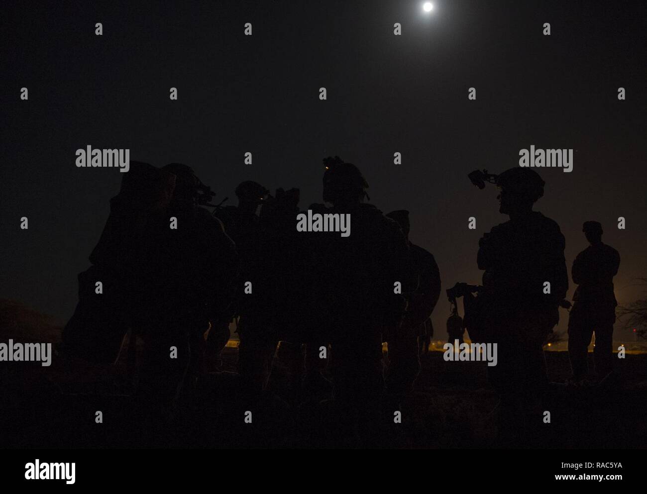 U.S. Army Soldiers from the C/1-327 IN, 1st Brigade, 101st Airborne ...