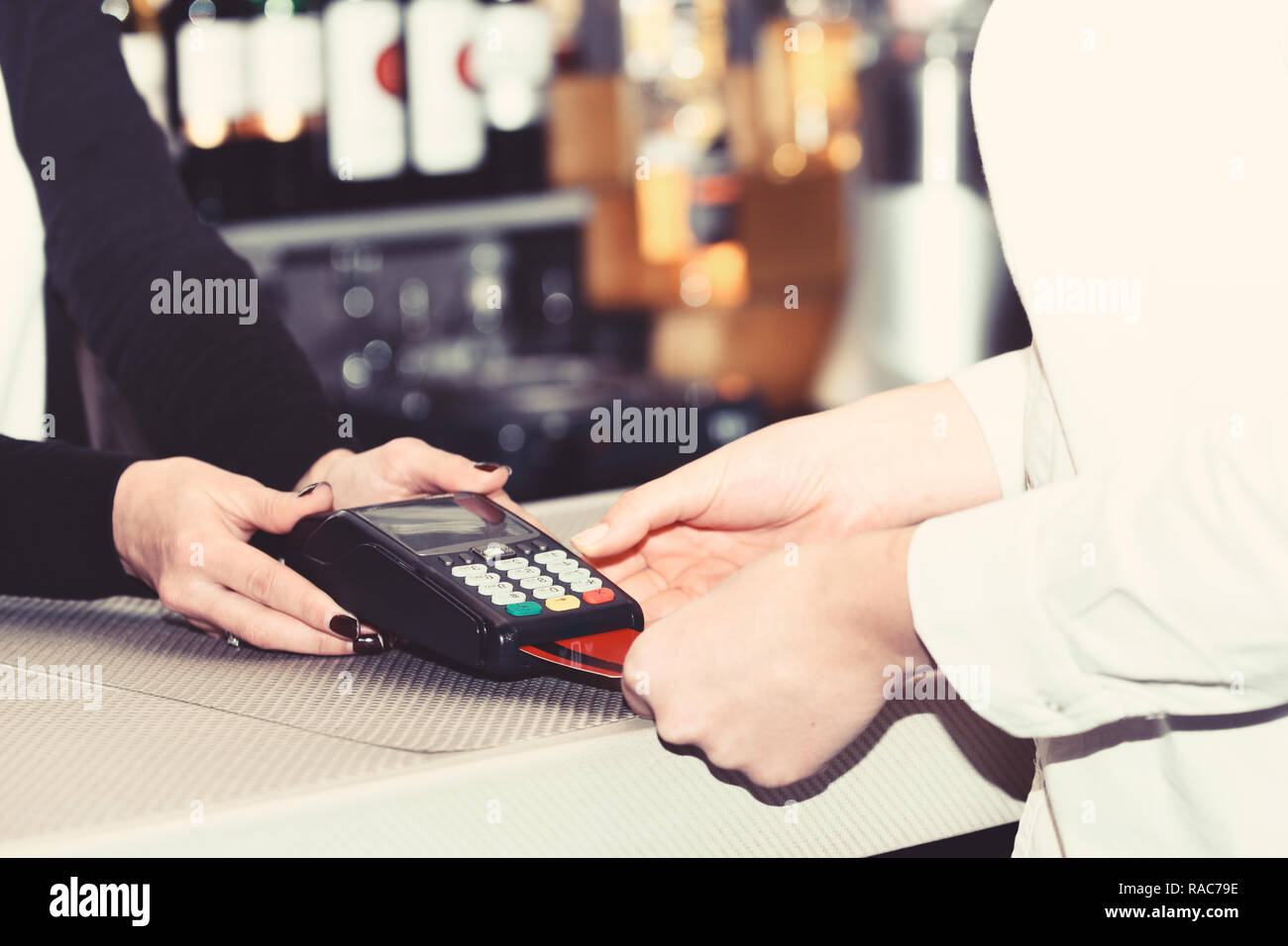 Bank cashiers hi-res stock photography and images - Alamy