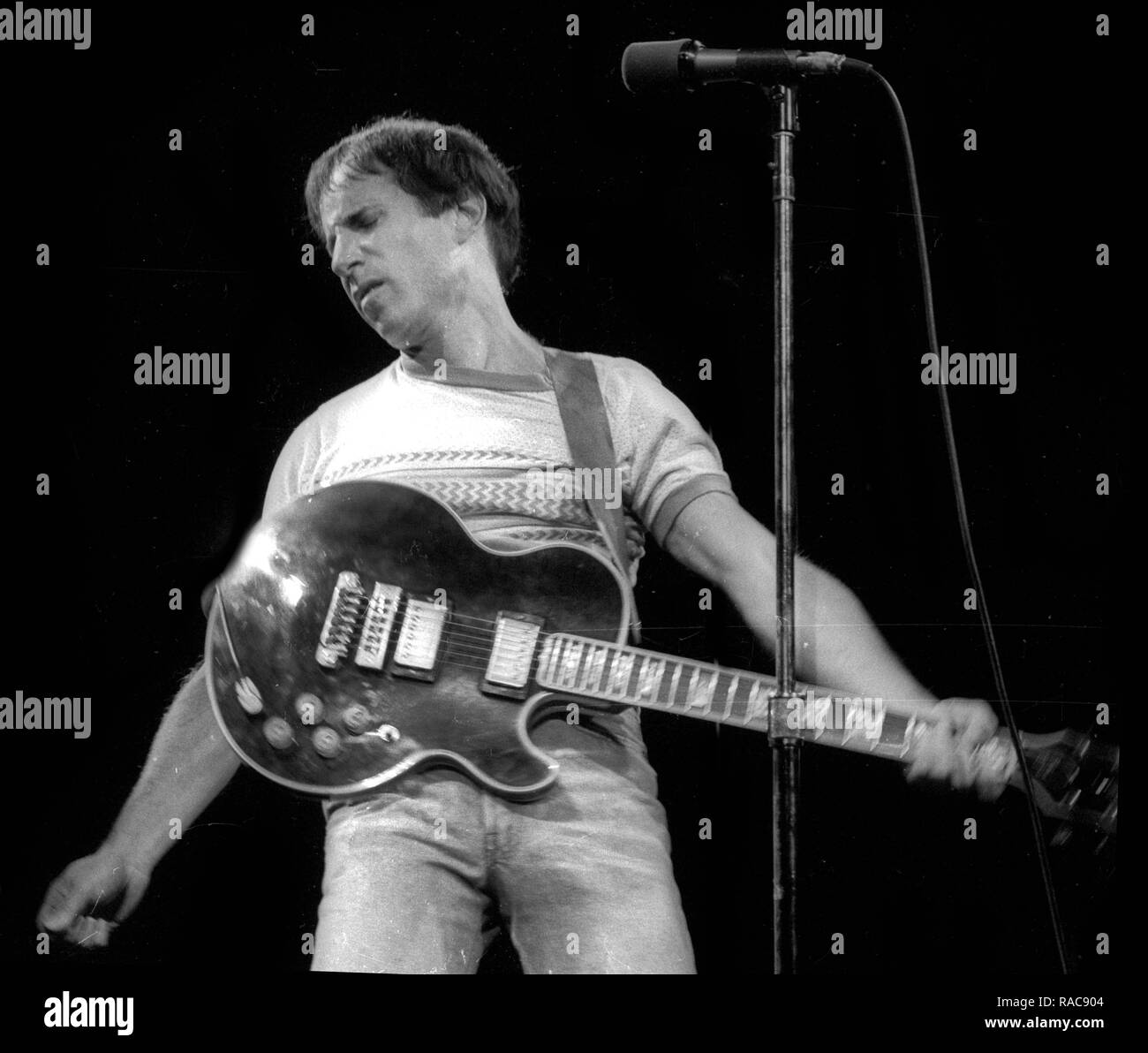 Paul Simon Undated Photo By Adam Scull/PHOTOlink.net Stock Photo - Alamy