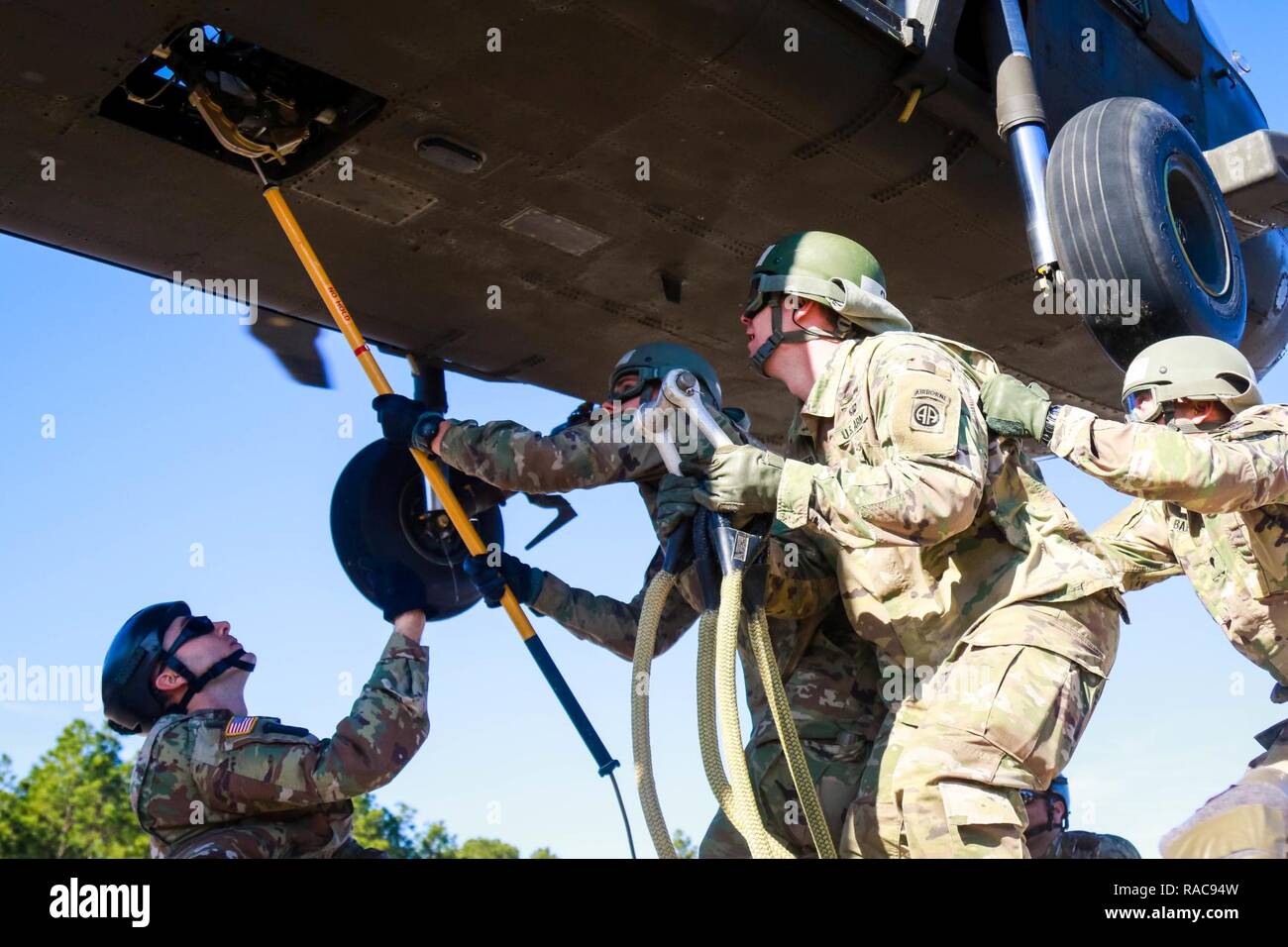 Uh 60 black hawk helicopter 82nd airborne division hi-res stock ...