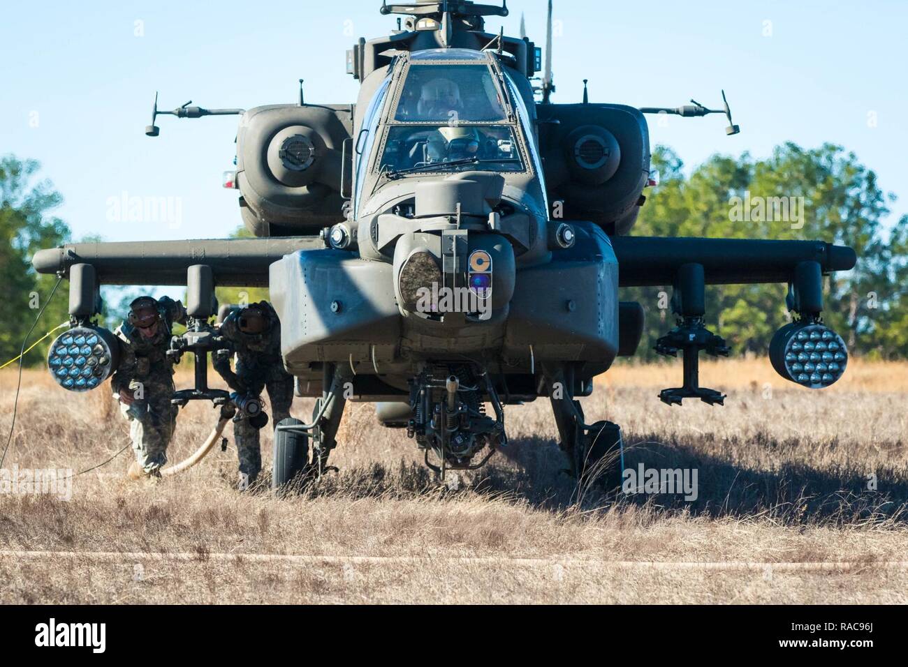 Ah 64 Apache Helicopter Fuel High Resolution Stock Photography and ...