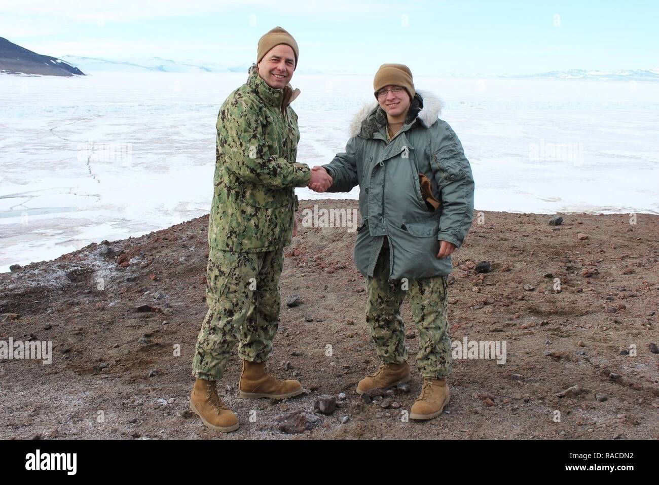CDR Melvey, Commanding Officer Navy Cargo Handling Battalion ONE ...