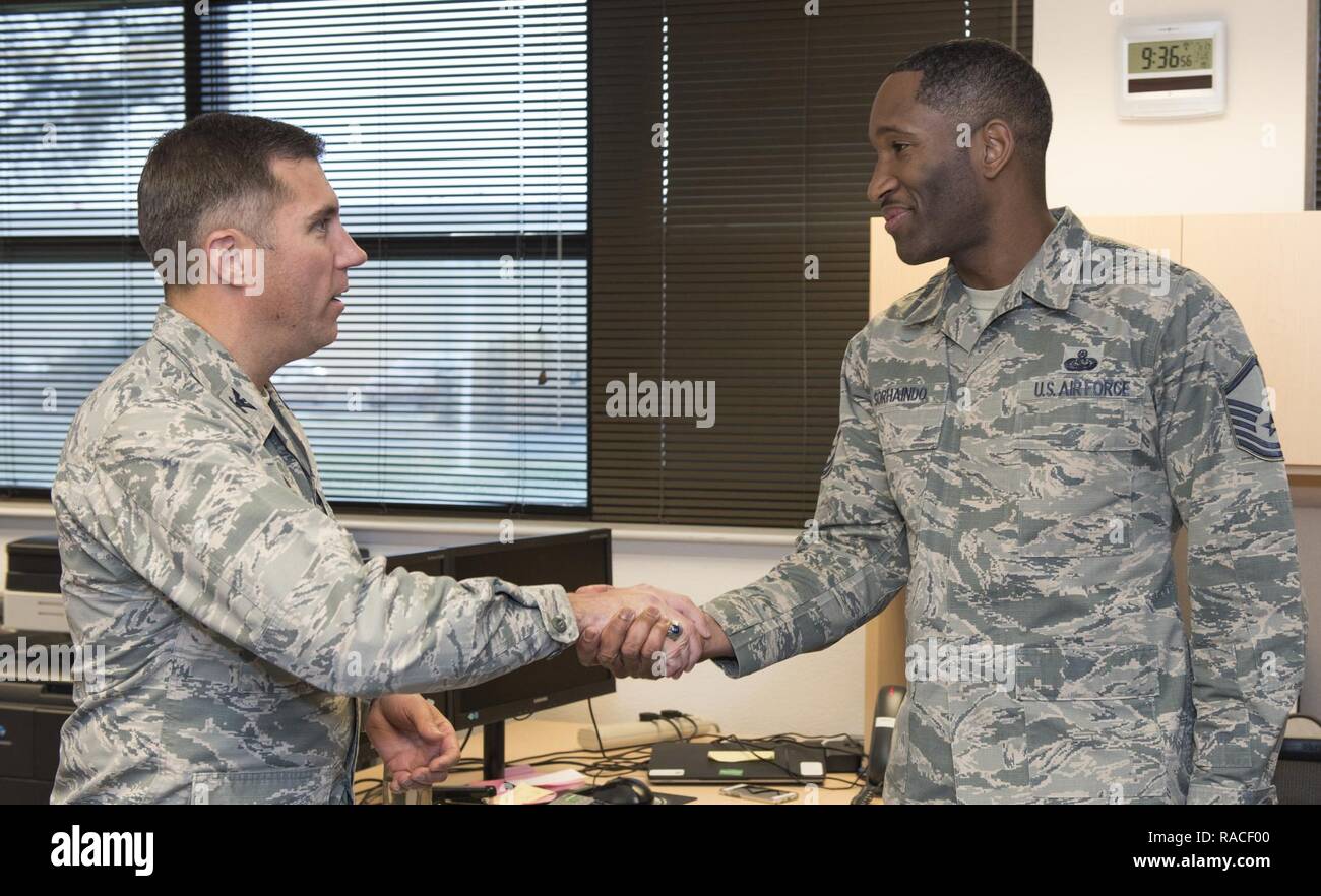 60 air mobility wing hi-res stock photography and images - Alamy