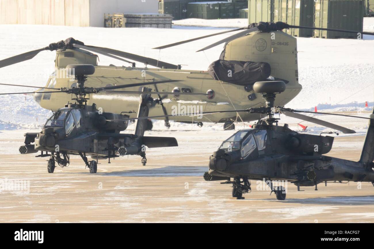 Apache and Chinook helicopters from 1st Battalion, 3rd Aviation ...