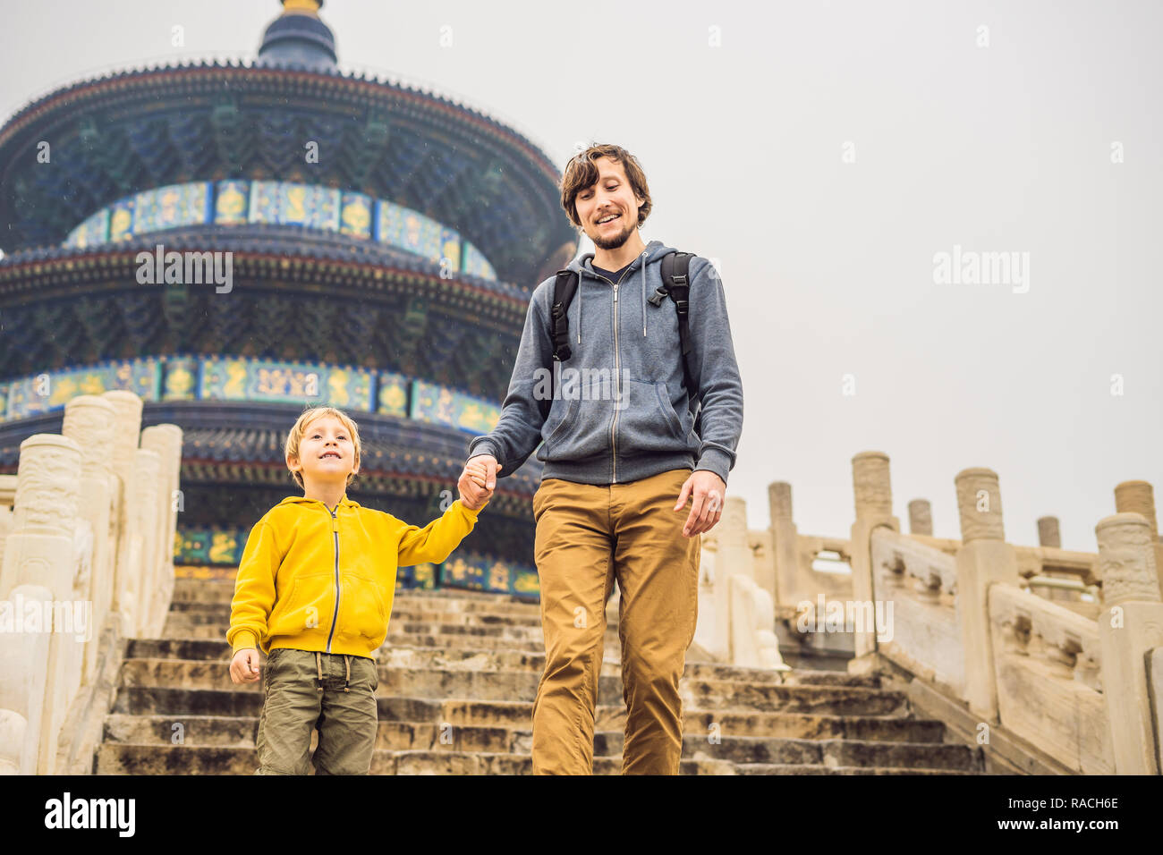 Ancient chinese emperor with family hi-res stock photography and images ...