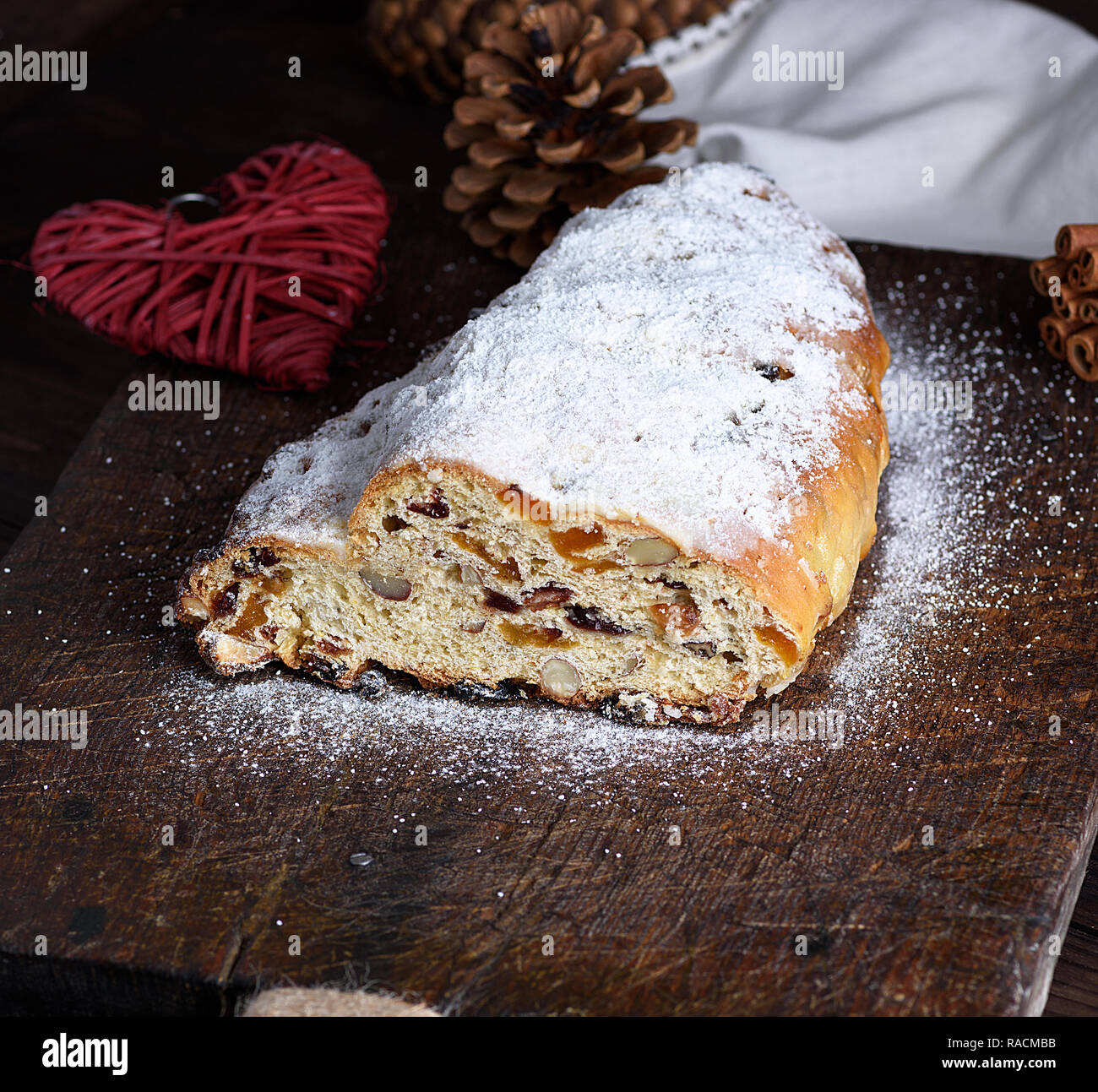 European cake hi-res stock photography and images - Alamy