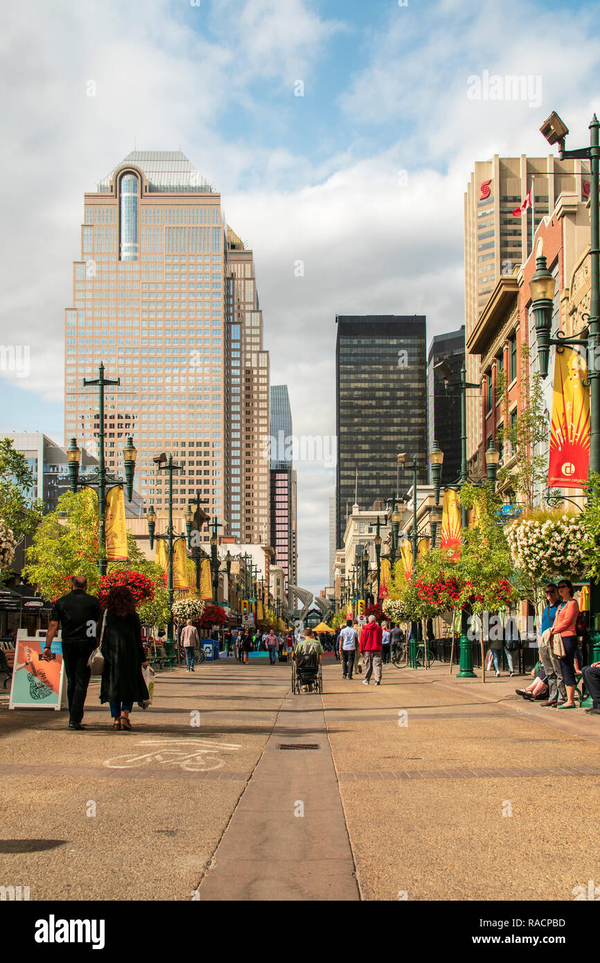 Stephen avenue walk hi-res stock photography and images - Alamy