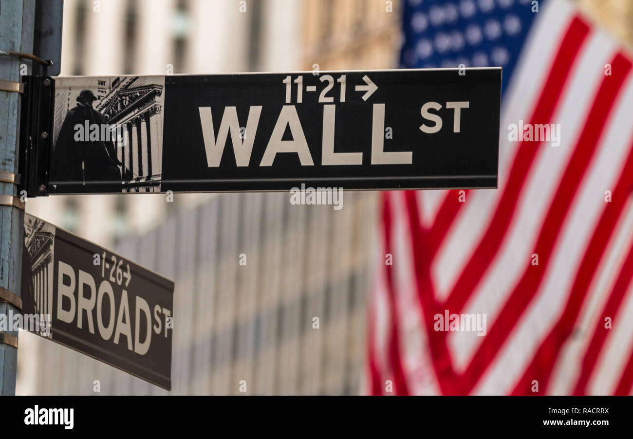 Road signs united states of america hi-res stock photography and images ...