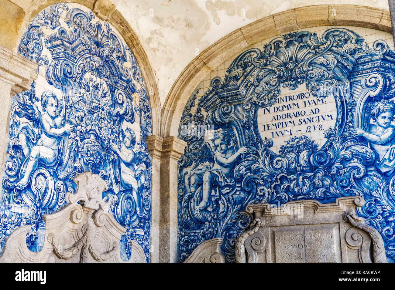Decoration in the Se do Porto (Porto Cathedral) cloister with blue and ...