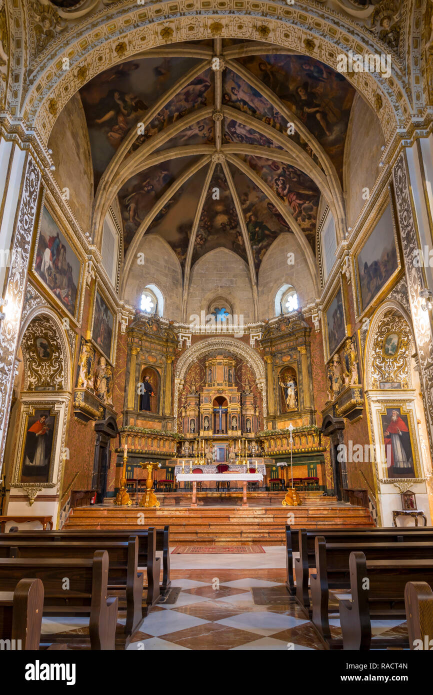 Spanish church interior domed ceiling hi-res stock photography and ...