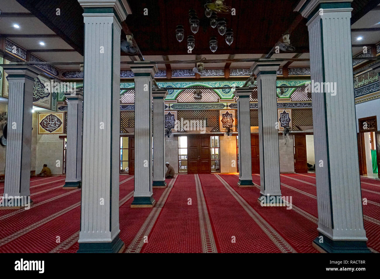 Masjid Luar Batang Mosque, Jakarta, Indonesia Stock Photo - Alamy