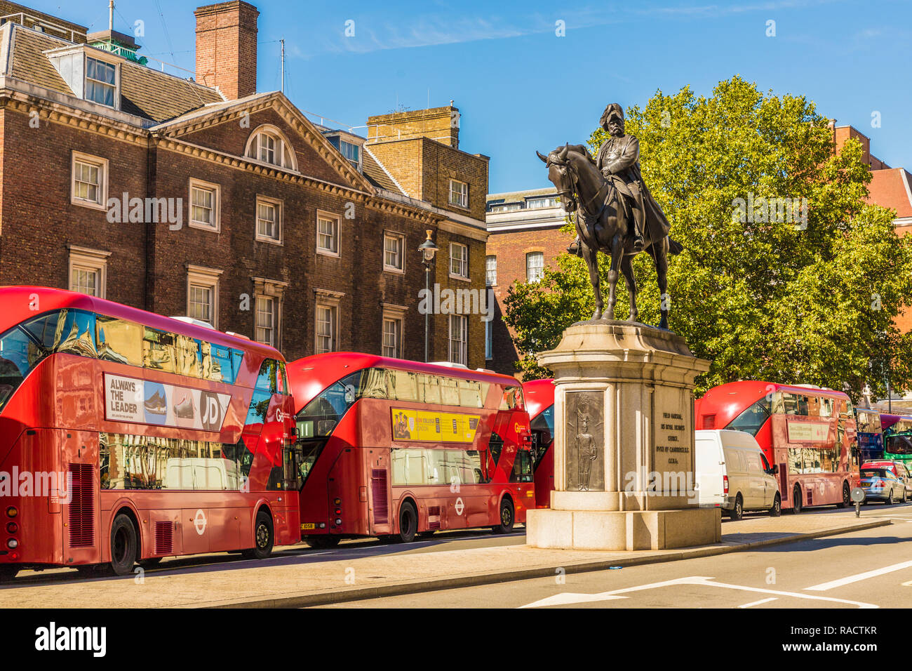Duke of cambridge statue whitehall hi-res stock photography and images ...
