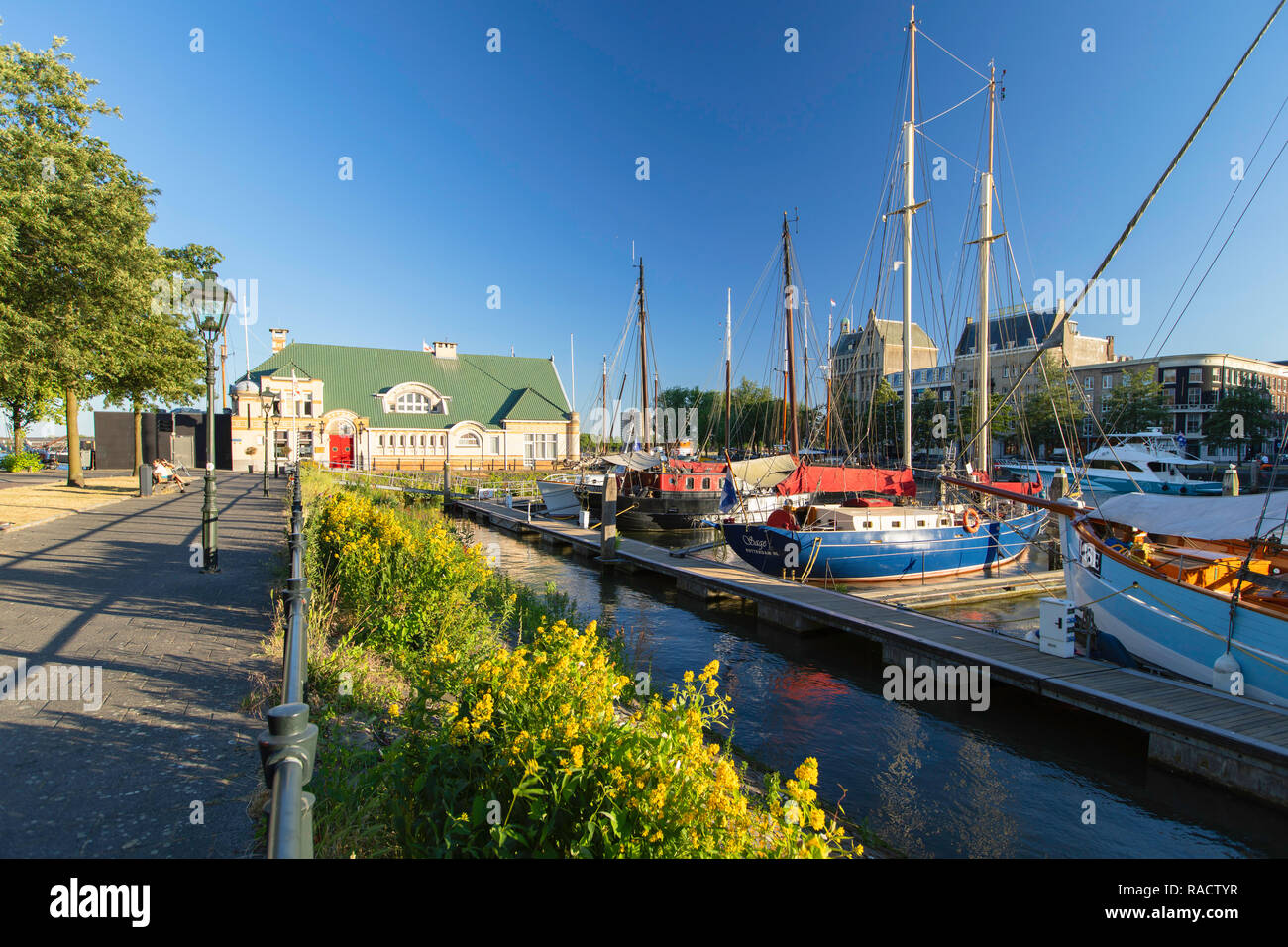 Rotterdam zuid holland netherlands hi-res stock photography and images ...