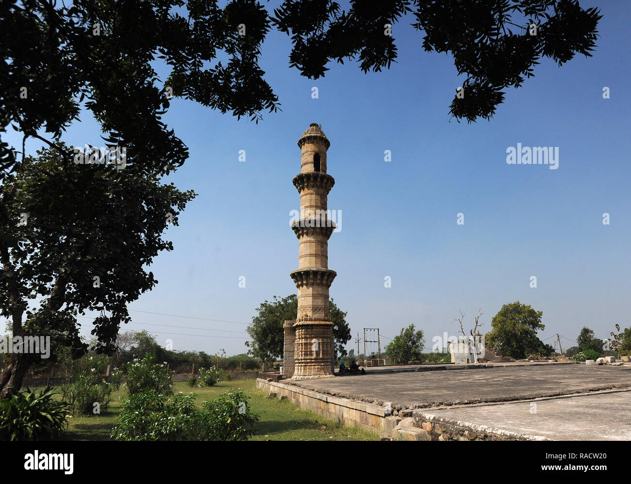 Mosque single minaret tower hi-res stock photography and images - Alamy