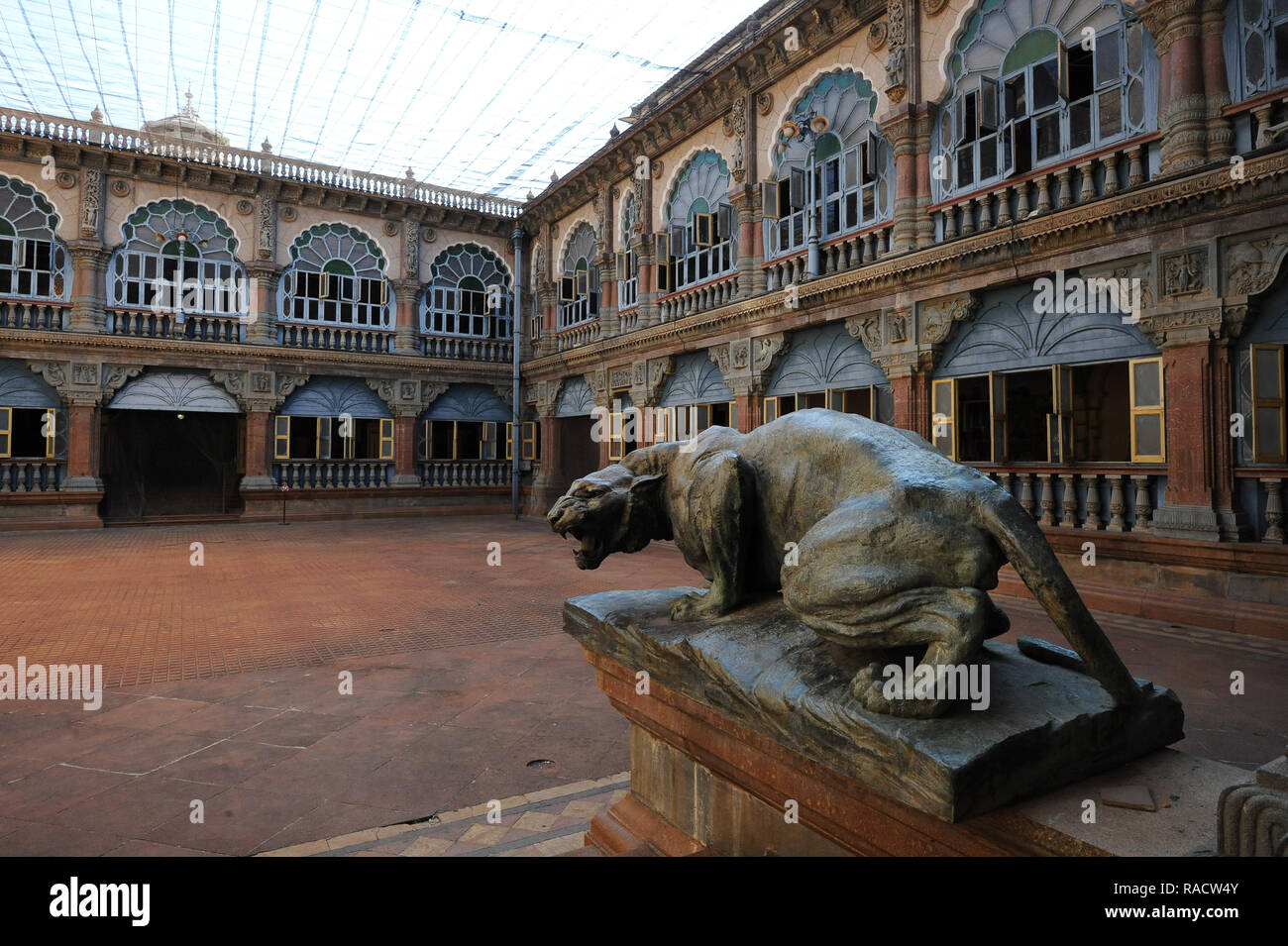 Inner courtyard with cast iron lion inside royal Mysore Palace ...