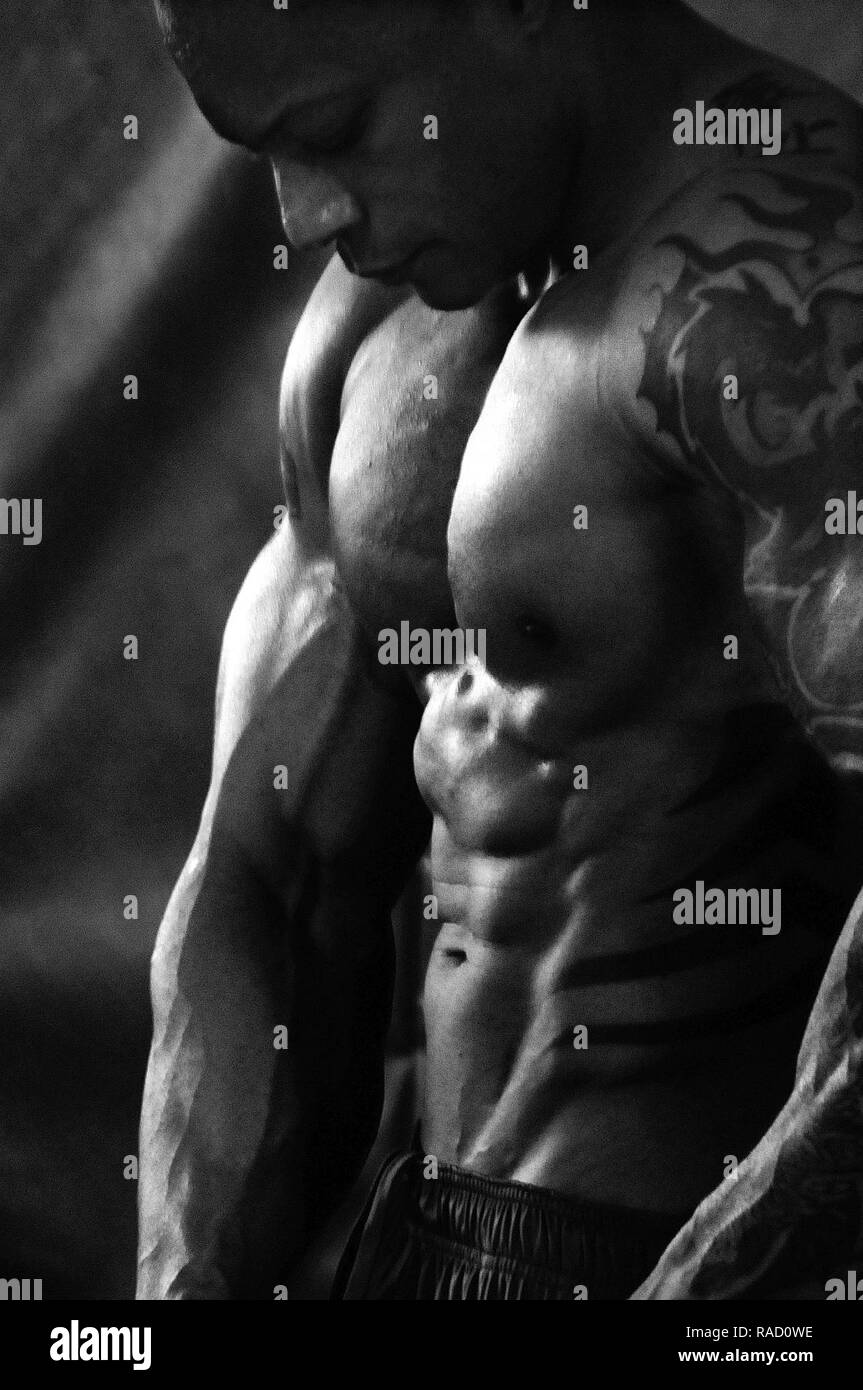 Chief Warrant Officer 3 Truman Ward, a U.S. Army Ordnance School ...