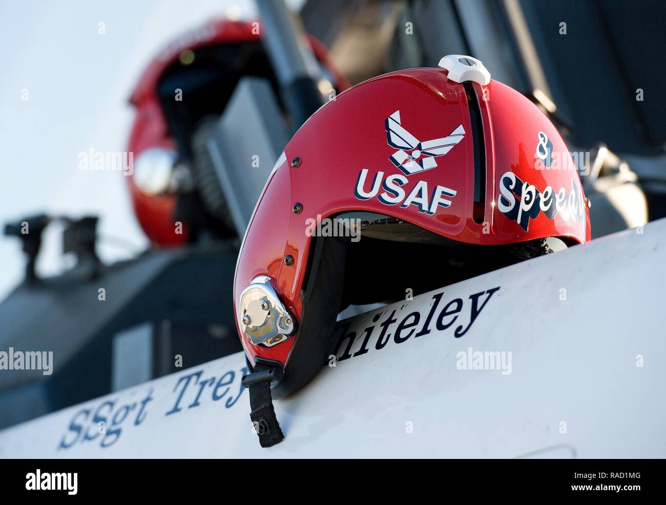 Usaf thunderbirds pilot helmet hi-res stock photography and images - Alamy